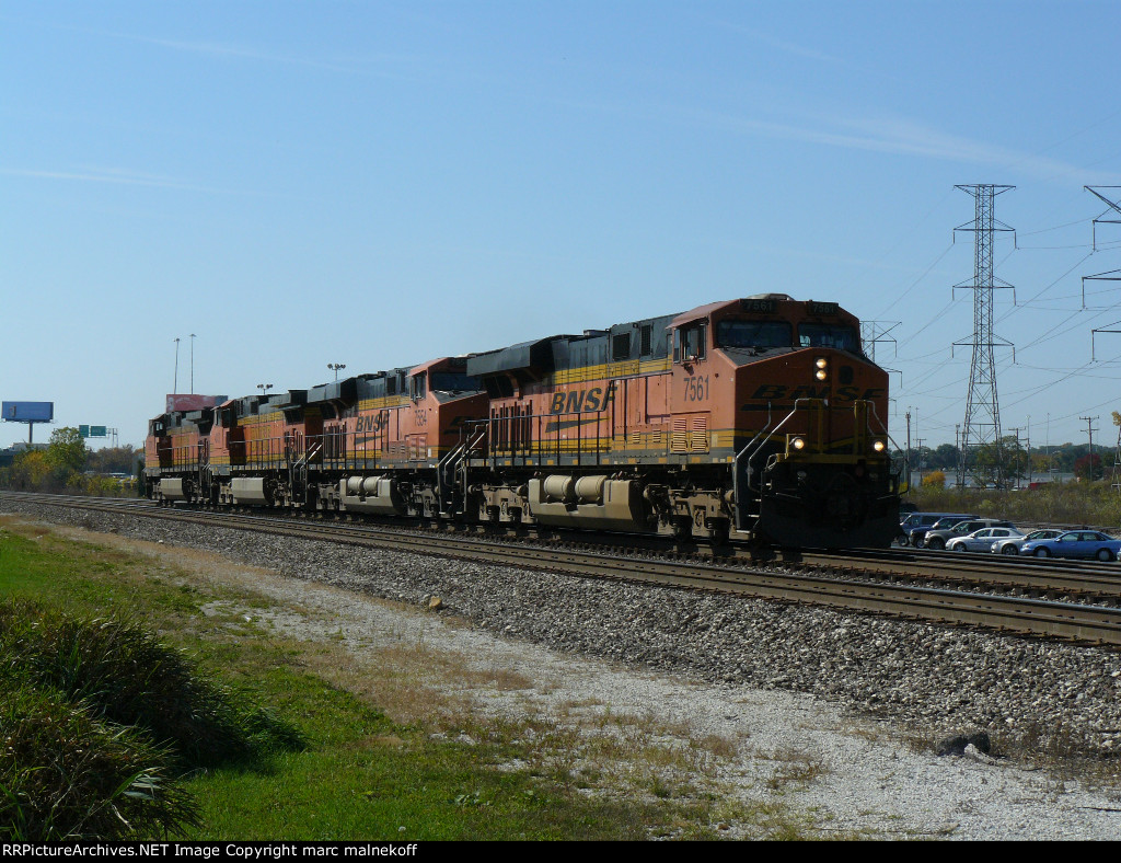 BNSF 7561